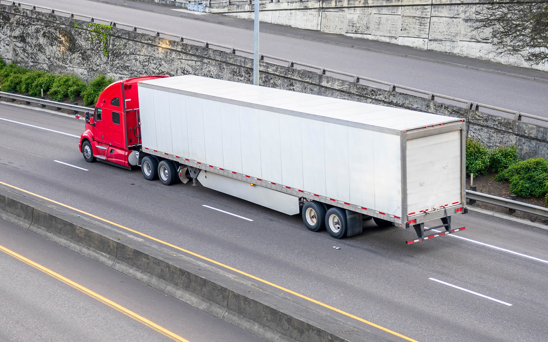 Dry Van Trucking Services | FCT Logistics